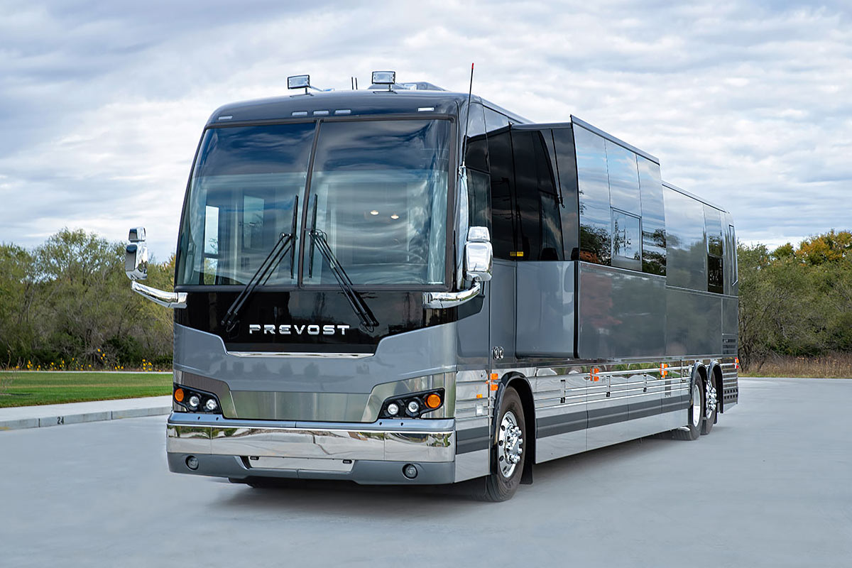 Sleeper Bus Rental Pittsburgh, PA | Entertainer Tour Coach